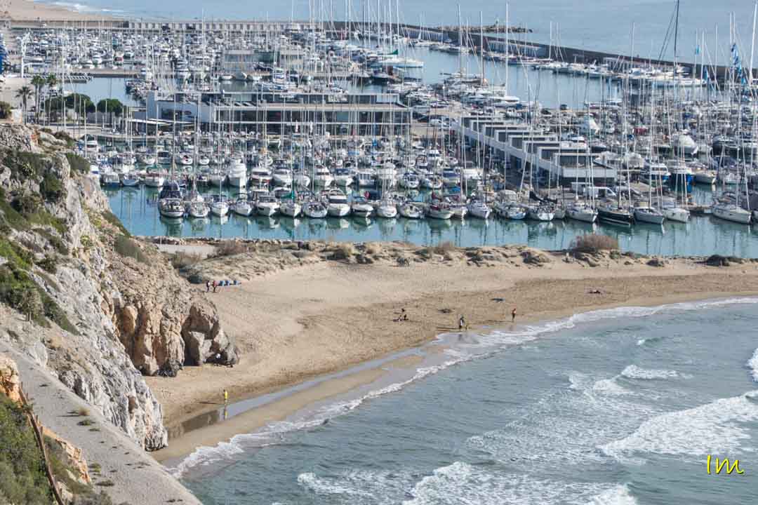 Ruta por las 86 curvas del Garraf, en Barcelona